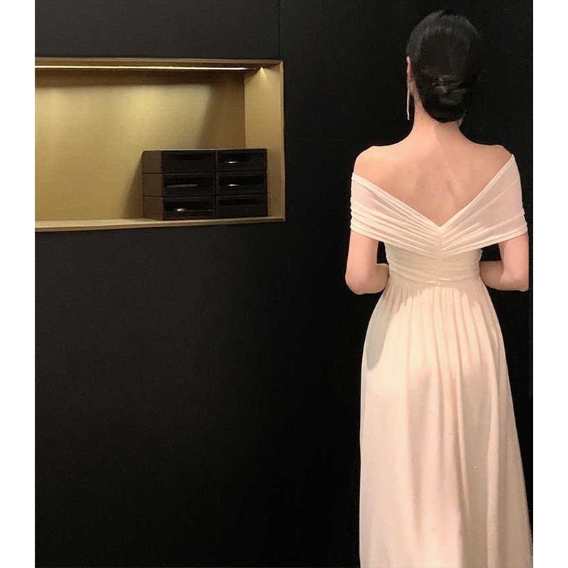 晨袍新娘订婚衣服女平时可穿礼服高端轻奢小众敬酒服一字肩连衣裙
