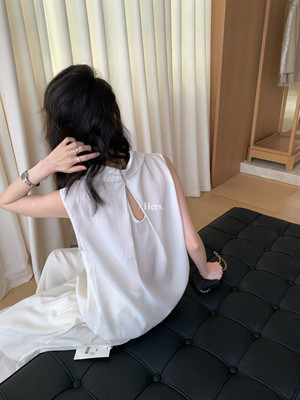 Hers韩系日常翻领无袖背心小衫女