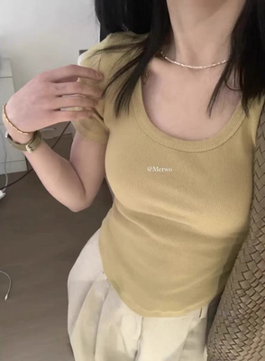 弧形下摆百搭圆领T恤女短袖