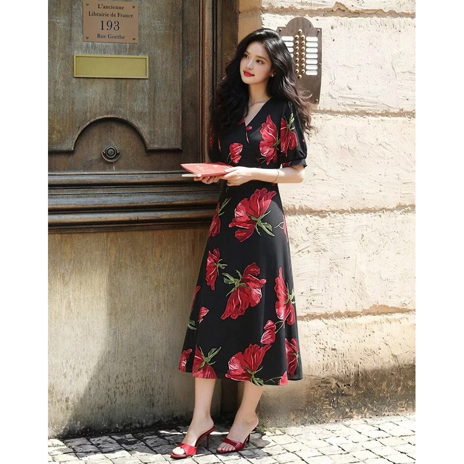 【烈焰玫瑰】港风复古碎花V领连衣裙女26新气质减龄显瘦A字裙