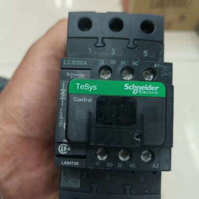可维修接触器LC1D50ABD有一个，线圈电压DC24V,全议价