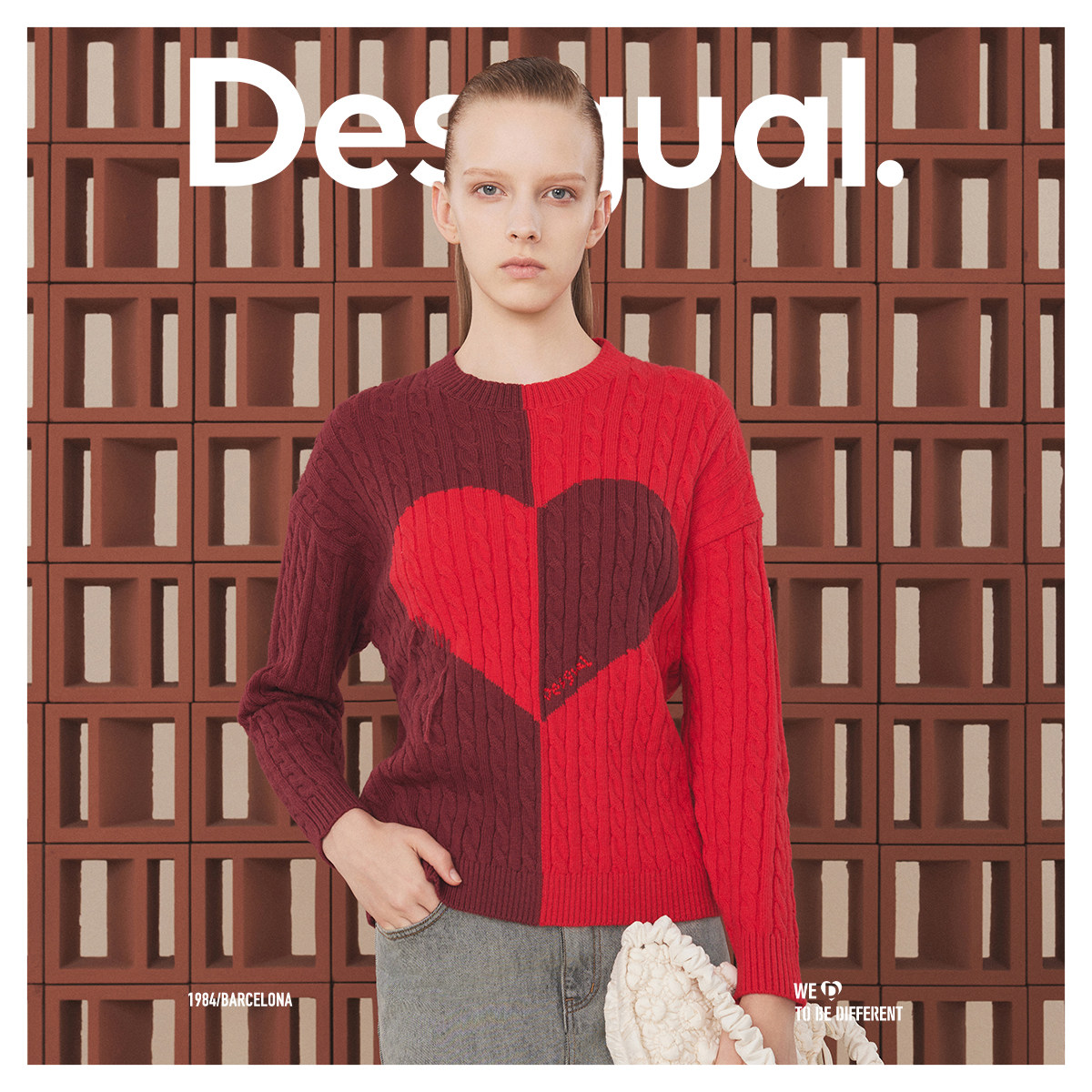 Desigual【西班牙时尚品牌】直筒弹力撞色爱心提花圆领女士针织衫