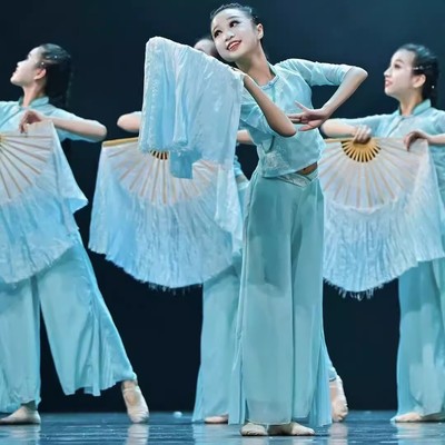 云水谣踩水舞蹈儿童演出服诗雨江南外婆桥踮步桥山水画古典舞表演