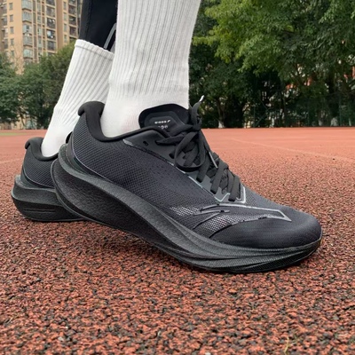 安踏柏油路霸3V2026春季专业竞训跑步鞋男氮科技透气缓震运动鞋子