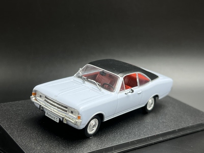 ixo 1:43 欧宝 Opel Rekord C 蓝色 合金汽车模型 收藏 摆件