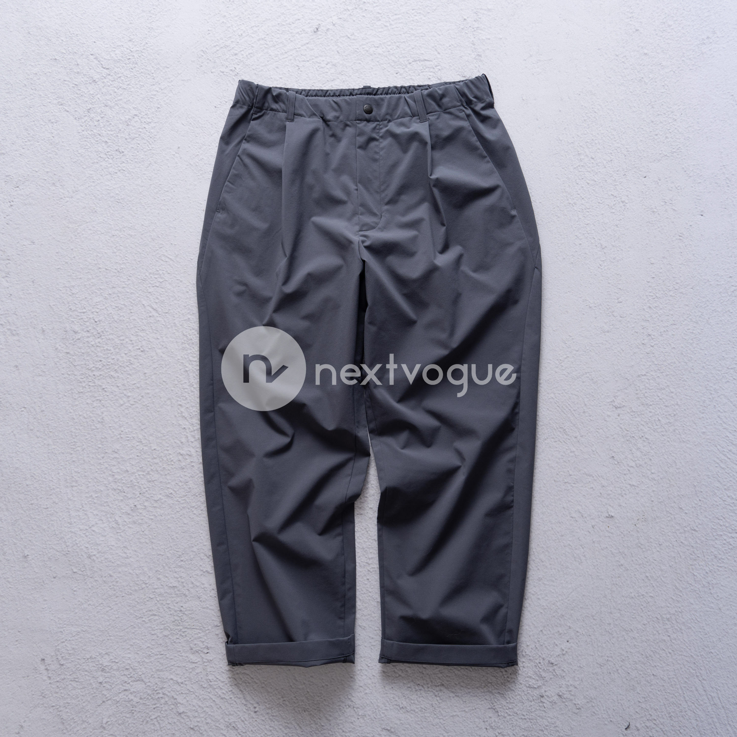 【NextVogue】Goldwin One Tuck Tapered Ligh超轻宽松锥形休闲裤
