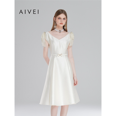 AIVEI欣贺艾薇 黑天鹅系列 夏气质优雅V领吊带礼服连衣裙Q036S057