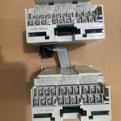 议价三菱PLC扩展模块FX2N-2LC，拆机件，原装正品，2。实