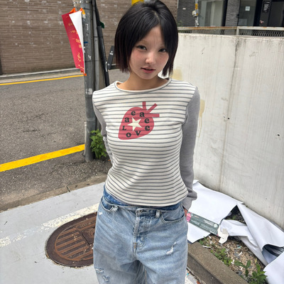 若若韩代正品直邮aeae25秋冬条纹拼接草莓长袖T恤女上衣打底内搭