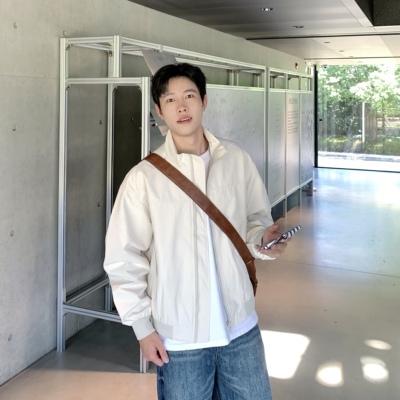 简约纯色立领短款飞行夹克男春季