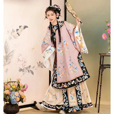 唐记原创格格服清汉女复原对襟斜襟圆领民族服装重工印花马面春夏