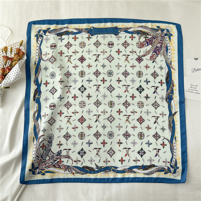 新款时尚气质丝巾女老花仿真丝围巾70x70cm秋冬装饰护颈围脖披肩