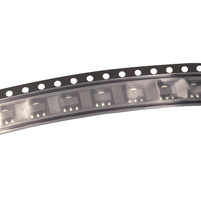 2SD882贴片三极管D882NPN功率管