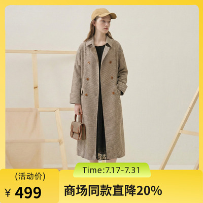 谜底细格纹风衣女士2025春新款复古翻领宽松双排扣外套257ME7301