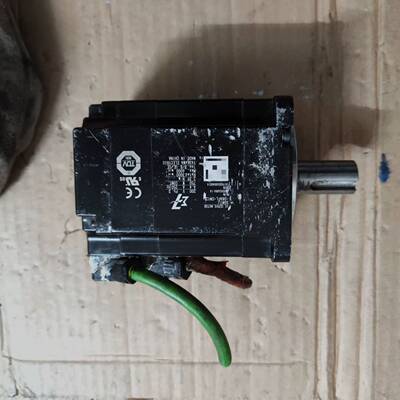可维修安川 伺服电机 SGM7J-08AFL-CM12 200V7议价