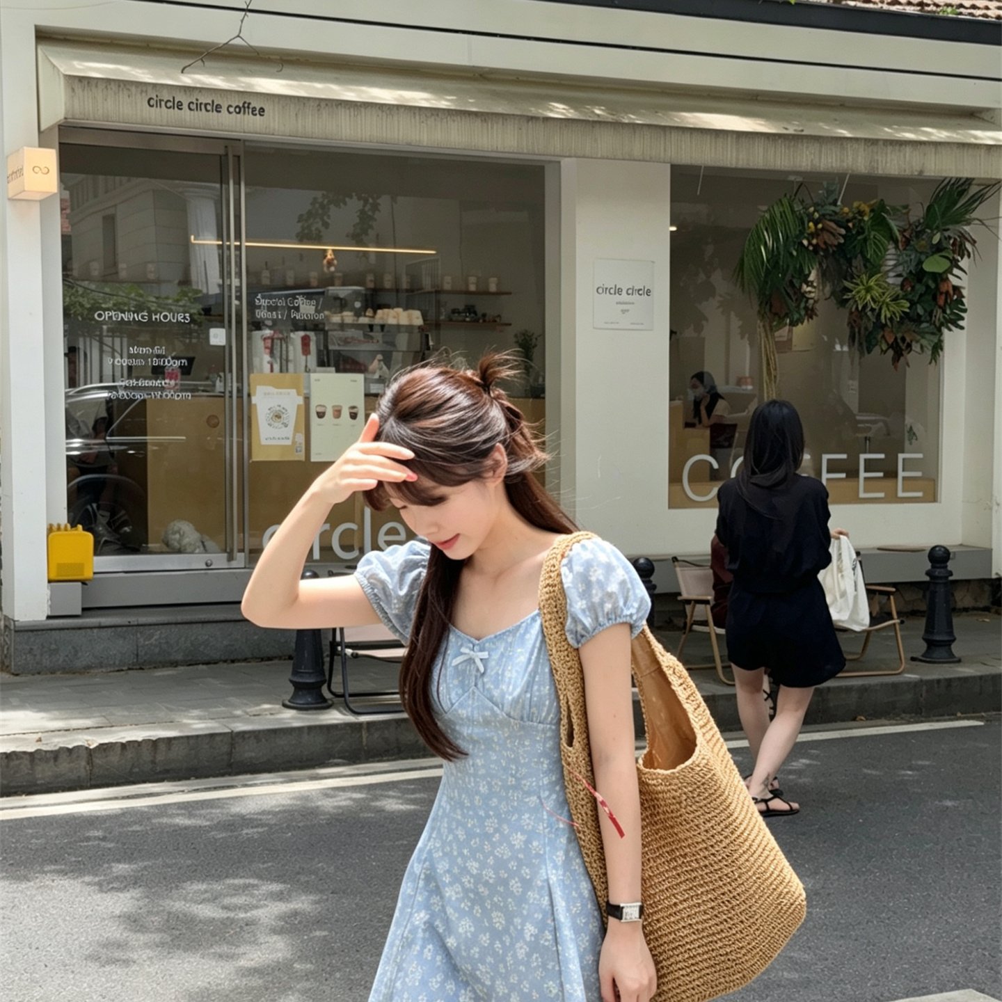 实拍大货~甜美蓝色小碎花V领泡泡袖收腰连衣裙