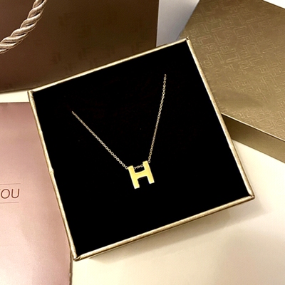 官万正.品平替轻奢珠宝店