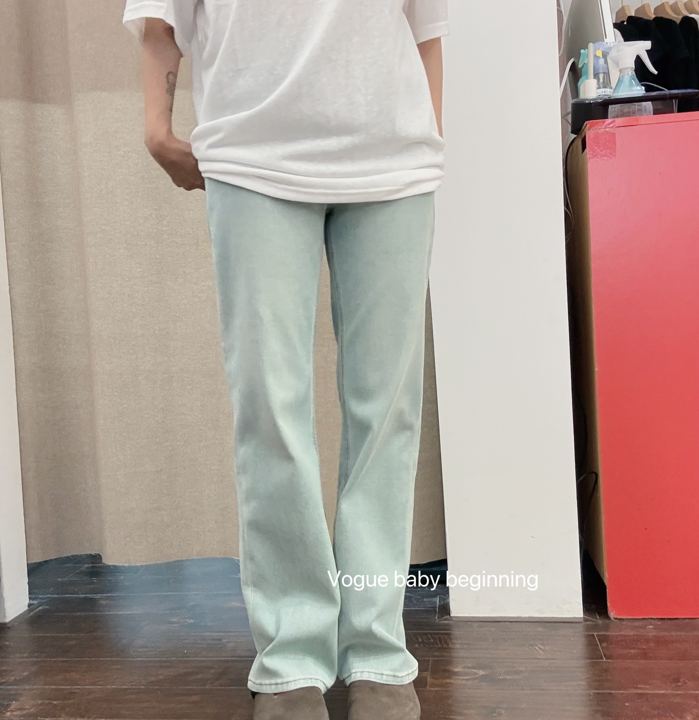 实体店精品女装翡翠绿新款时尚百搭显瘦直筒牛仔裤女宽松休闲长裤