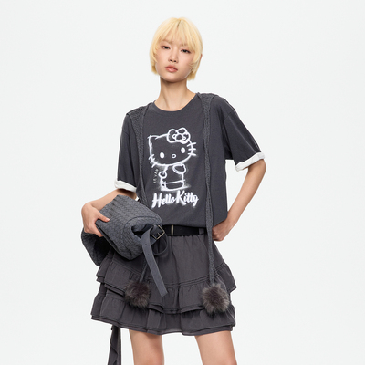 REVAN芮范HelloKitty毛球披肩不规则卷边袖灰色宽松T恤RK71001065