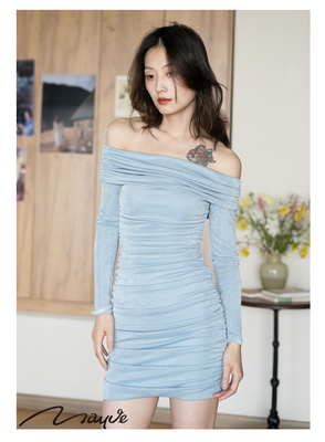 修身纯色褶皱显瘦波光粼粼