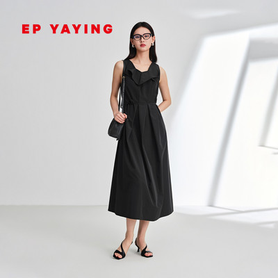 EP雅莹2026春夏赫本风小黑裙