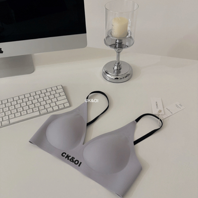 Calnikean深V素肌bra（送胸垫）