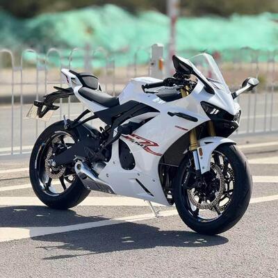 新款凯越450RR曼岛四缸水冷跑车刺鸟250春风SR重机321R彷赛机车