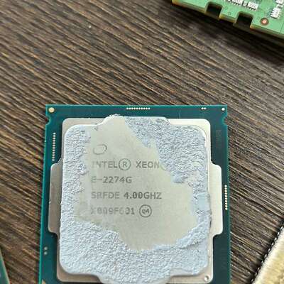 议价E-2274G 总共两个 4核心 4.0可维修