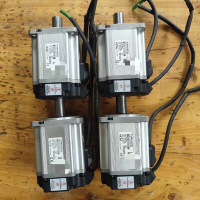 议价伺服电机SV-X3MA075A-N2LNSV-X3MA040A-N2LNSV-X3MA100A-N2LN