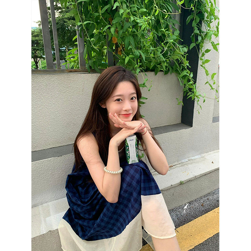 蓝色格子吊带宽松女夏季法式气质小个子盐系甜美背心大摆连衣裙