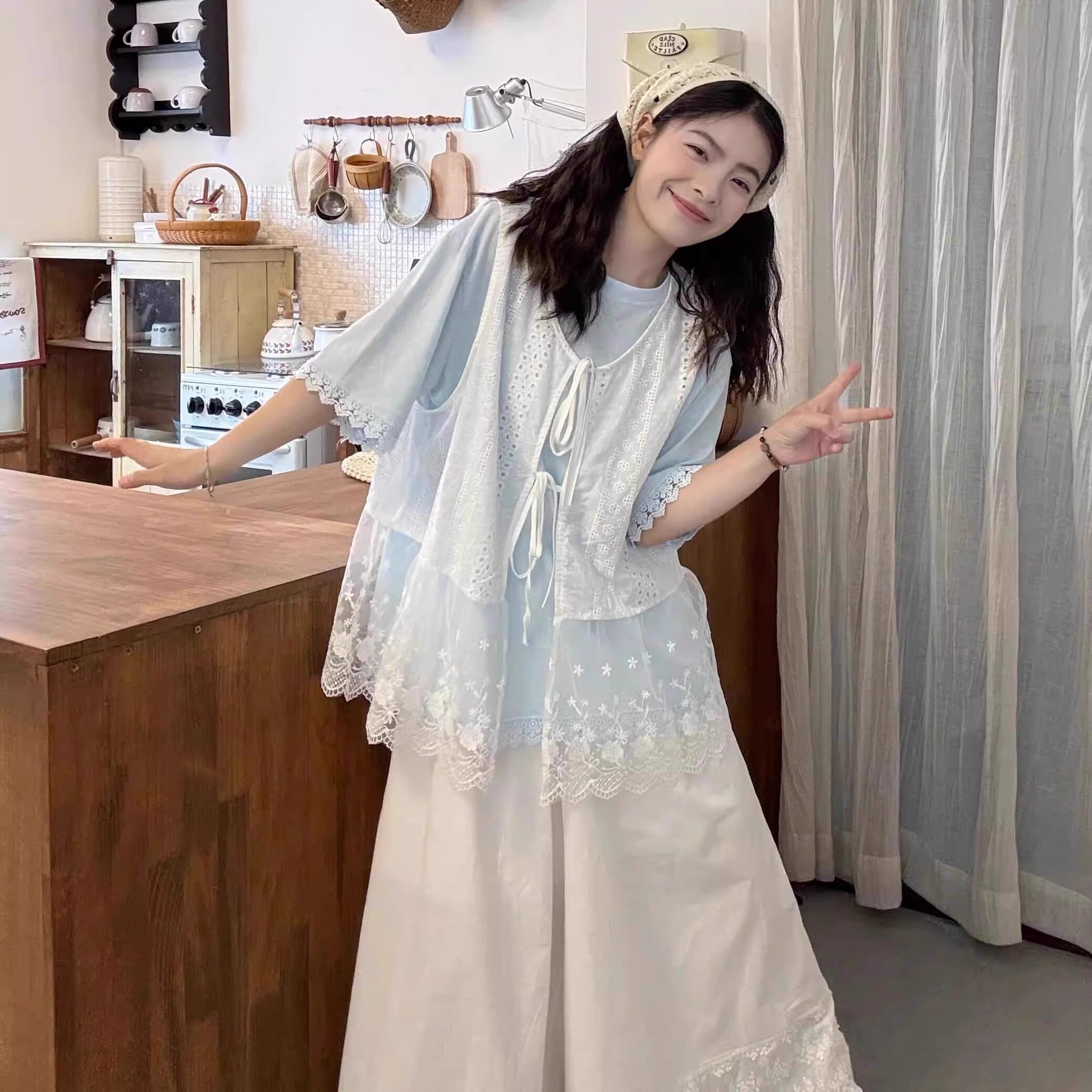 文艺森系套装女夏季设计感温柔蕾丝马甲叠穿短袖t恤一整套小个子