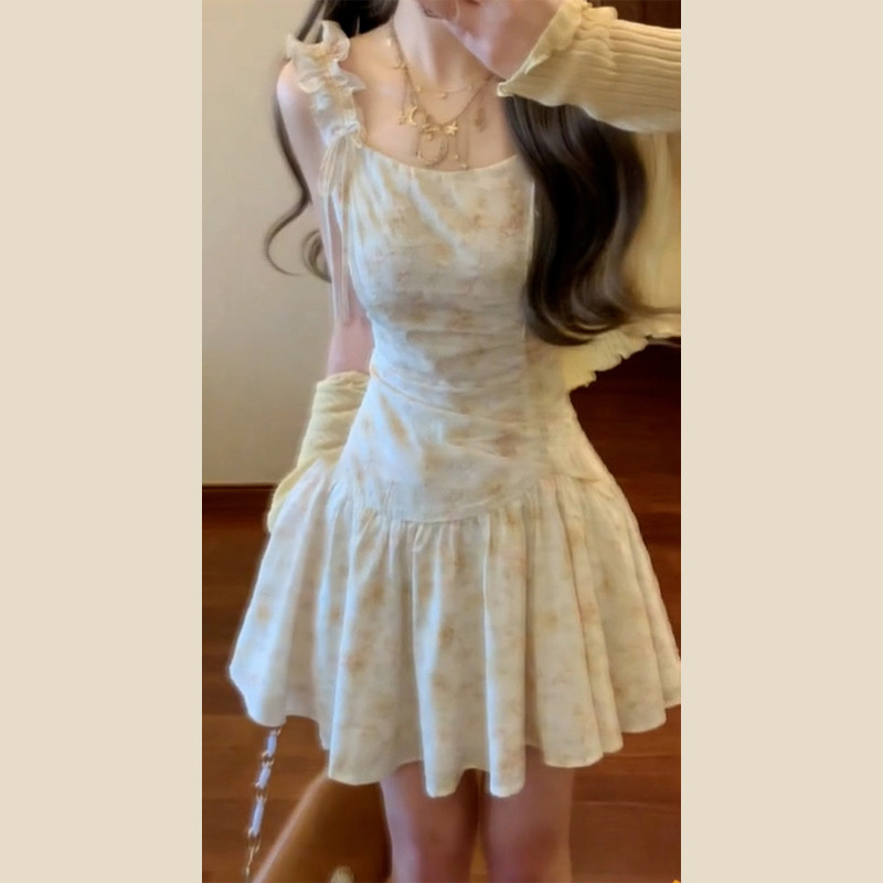 法式浪漫黄色碎花吊带洋装子女夏2026新款小个子开秋穿搭套装裙