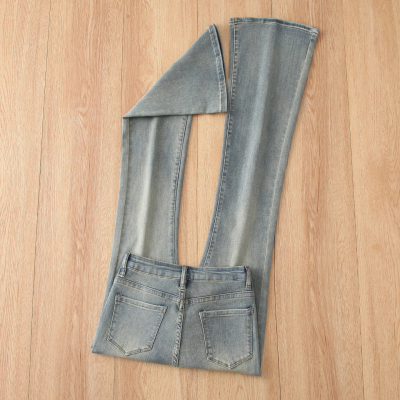 拉夏贝尔怀旧蓝色微喇牛仔裤