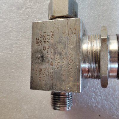 议价世伟洛克球阀SS-44S6SS-44S4SS-44S8