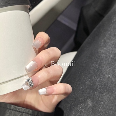 Boo白金流沙~手工穿戴甲裸色猫眼爆闪碎钻温柔高级感轻奢美甲短梯