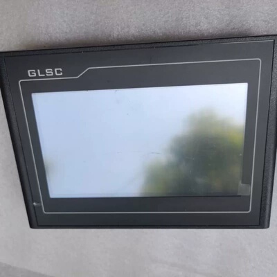 售前询价崑崙触控屏幕TPC7012Cf 上电如图有密码 四周白色的是密