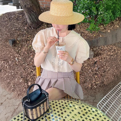HELDER现26夏款纯色气质休闲百搭蕾丝花边娃娃领泡泡袖短袖衬衫女