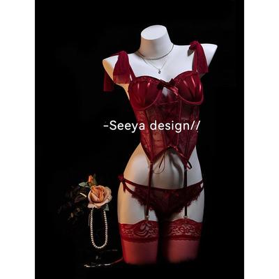 绯红女皇 性感圣诞跨年鱼骨镂空蕾丝绑带内衣连体带胸垫