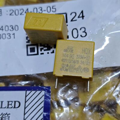 安规电容 X2 104K 0.1uf 275vAC 脚距10