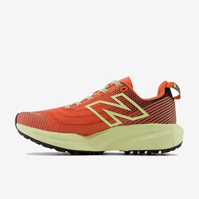 New Balance新百伦正品女款越野FuelCell Venym跑步鞋WTVNYMP
