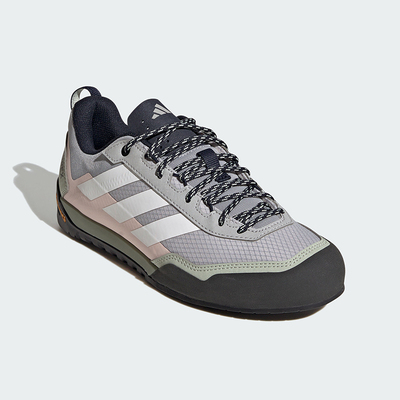 Adidas/阿迪达斯正品SKYCHASER SOLO 3女士经典户外徒步鞋JS4334
