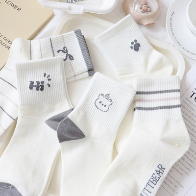 袜子女款秋冬女士冬季中筒袜2025新款爆款腊肠狗白色防臭短袜堆堆