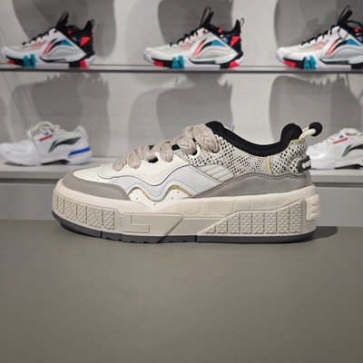 李宁车缝线系带男子低帮休闲鞋