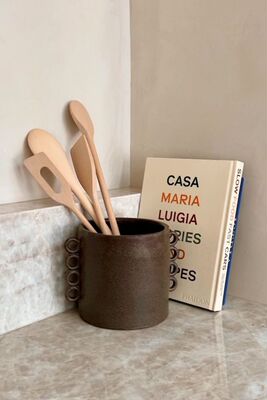 FQR LIVING丹麦CREATVE COLLECTON手工制作陶器双耳圈自然釉花瓶