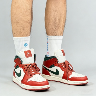 Air Jordan 1 AJ1 经典百搭 中帮 复古篮球鞋男女同款DQ8426-105