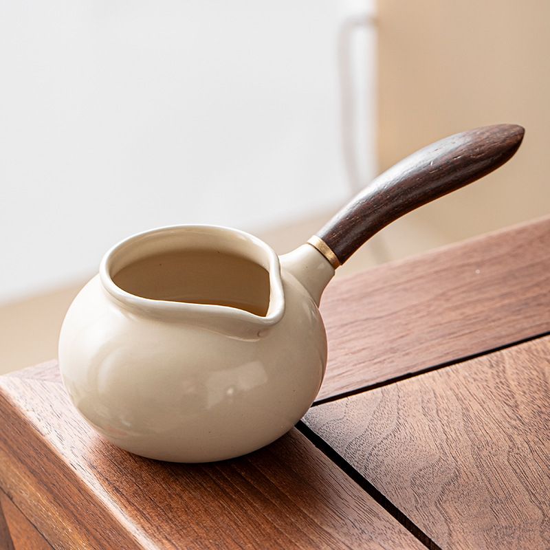 汝窑侧把木柄公道杯茶海防烫陶瓷茶道零配功夫茶具家用分茶器匀杯