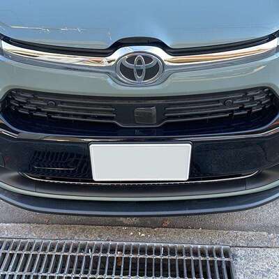 适用于22款丰田SIENTA机盖饰条改装中网装饰亮条贴片10系车标框