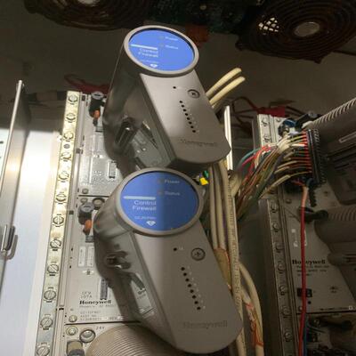 议价霍尼韦尔模块CC-PCF901底座CC-TCF90可维修