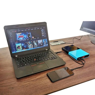 USB 5.5x2.1mm 12V-24V Adjustable Output 12x 18650 Batteries