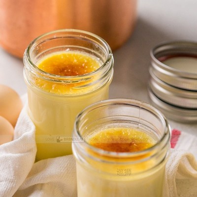 Glass jam bottle vegetable salad can honey bottle split cove